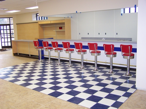 Simple Ways to Improve Retail Store Flooring and Ceiling Design